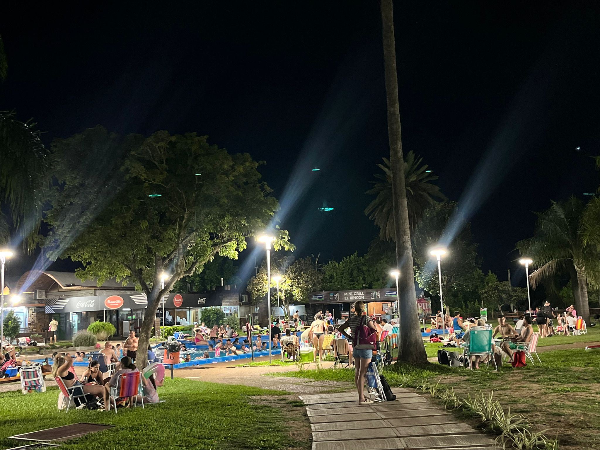 Gran presencia de público en Termas del Daymán y llegada de los Reyes ...